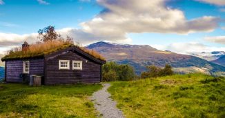 Living Off the Grid: A Real-world Guide to Off Grid Living